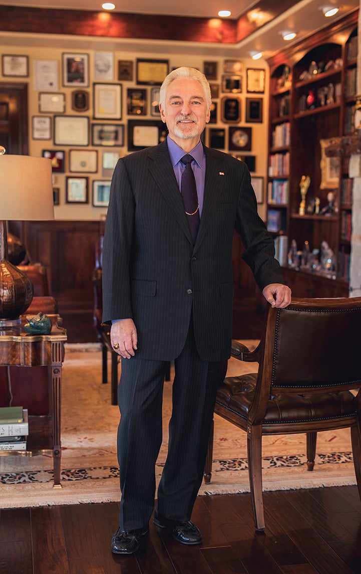 SWAGGERMAGAZINE: SELFMADE – DR. IVAN MISNER INTERVIEW